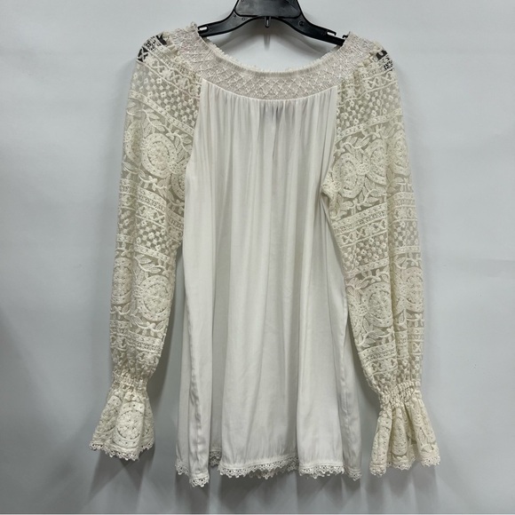 Double D Ranch | Tops | Double D Ranch White Embroidered Bell Sleeves ...